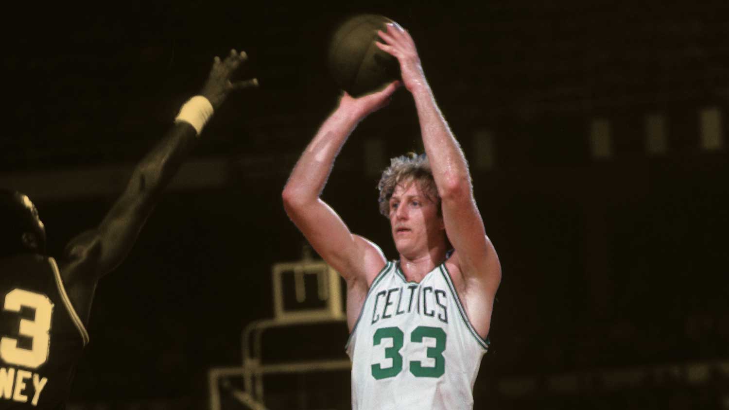 Larry Bird admits that he never liked the three-point shot - Basketball ...