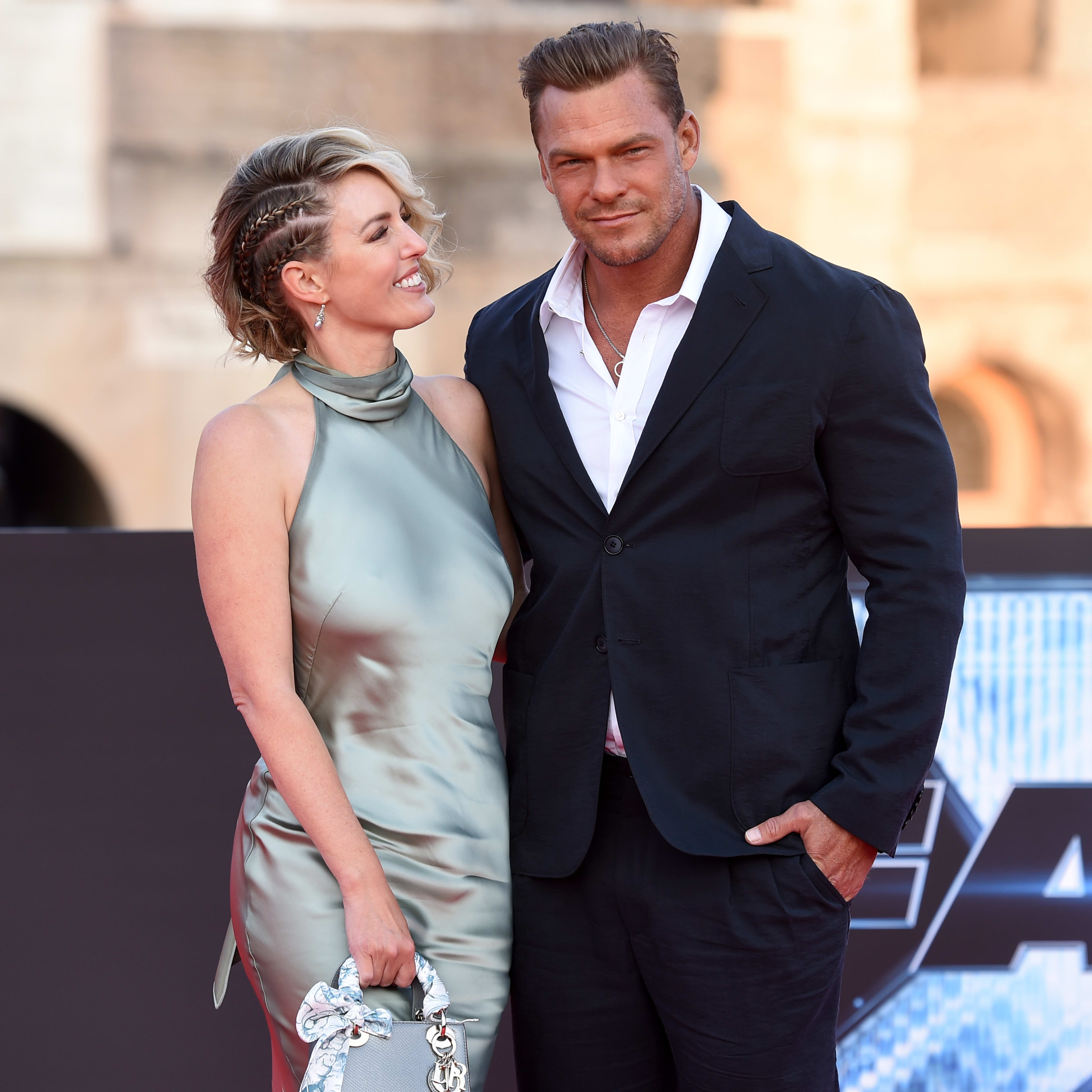 Alan Ritchson Sends 2-Word Message After Big Career Announcement - Men ...